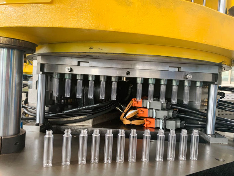 hot sales wide mouth 8 cavity Pharmaceutical Container ISBM machine ...